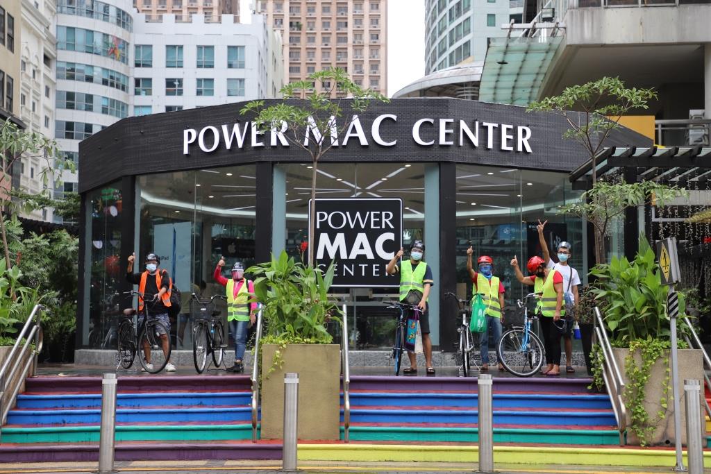Power Mac Pay It Forward campaign gives away free bicycles