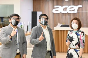 Acer flagship store opens at SM Megamall