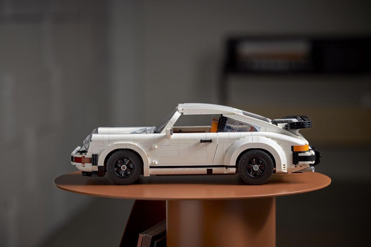 Get the new LEGO Creator Expert Porsche 911 through the official online ...