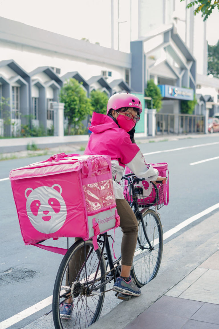 foodpanda continues 24/7 contactless delivery so you can STAYATHOME