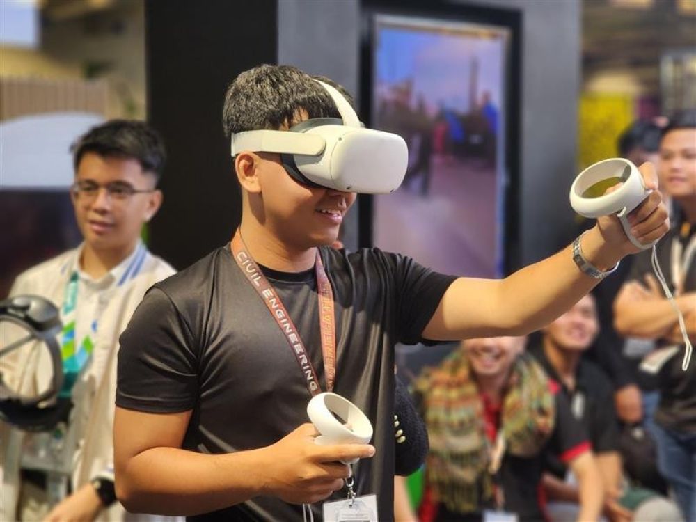 PLDT and Smart Technolab: Where disruption helps improve customer ...